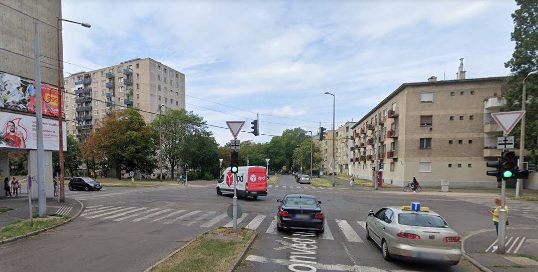 A reggeli csúcs után elkezdődik a túrás Debrecen ismert csomópontjában